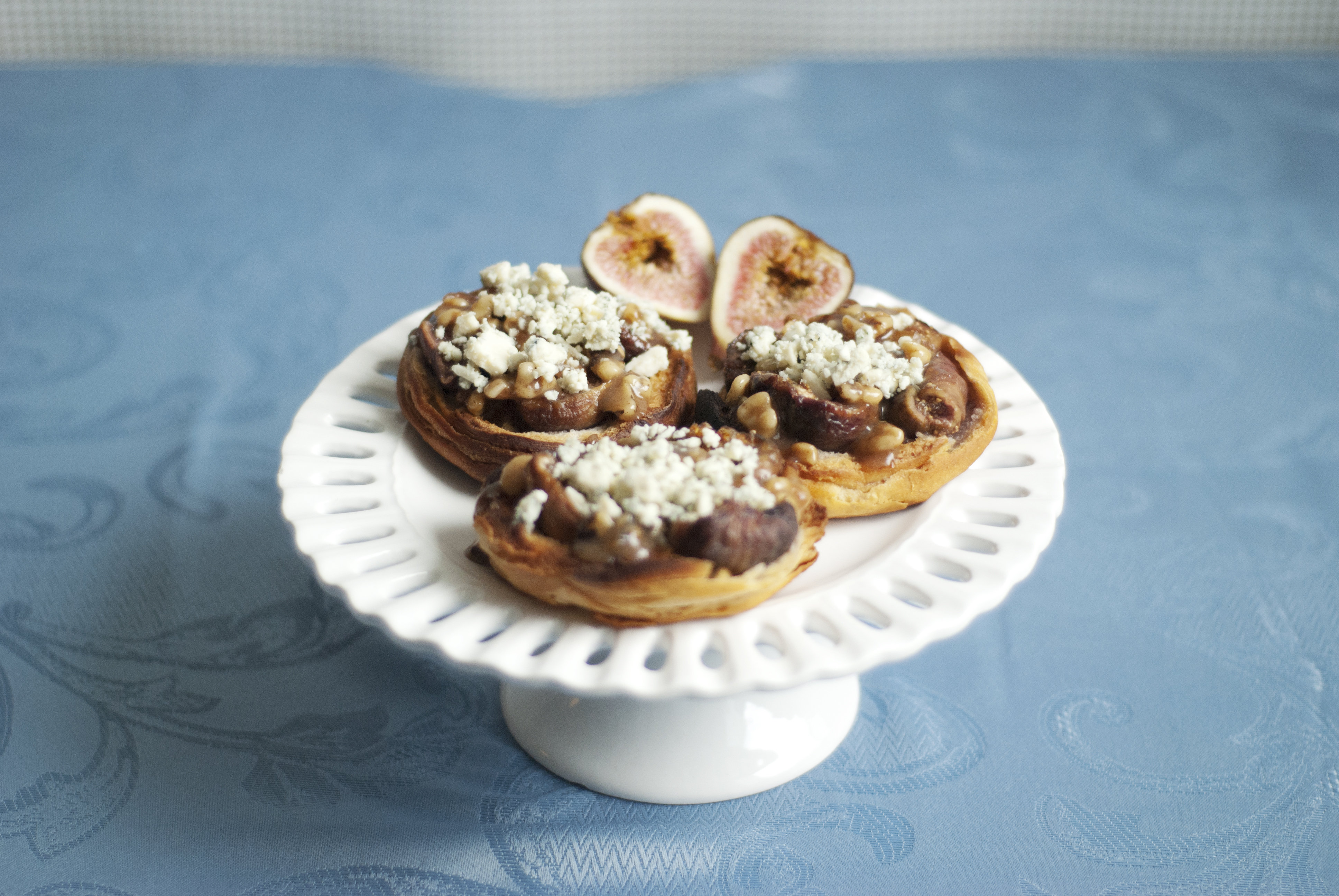 The Unofficial Downton Abbey Cookbook: From Lady Mary's Crab Canapes to ...