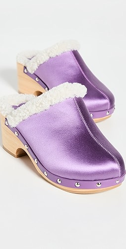 Meet Sarah • The Fashionable Housewife