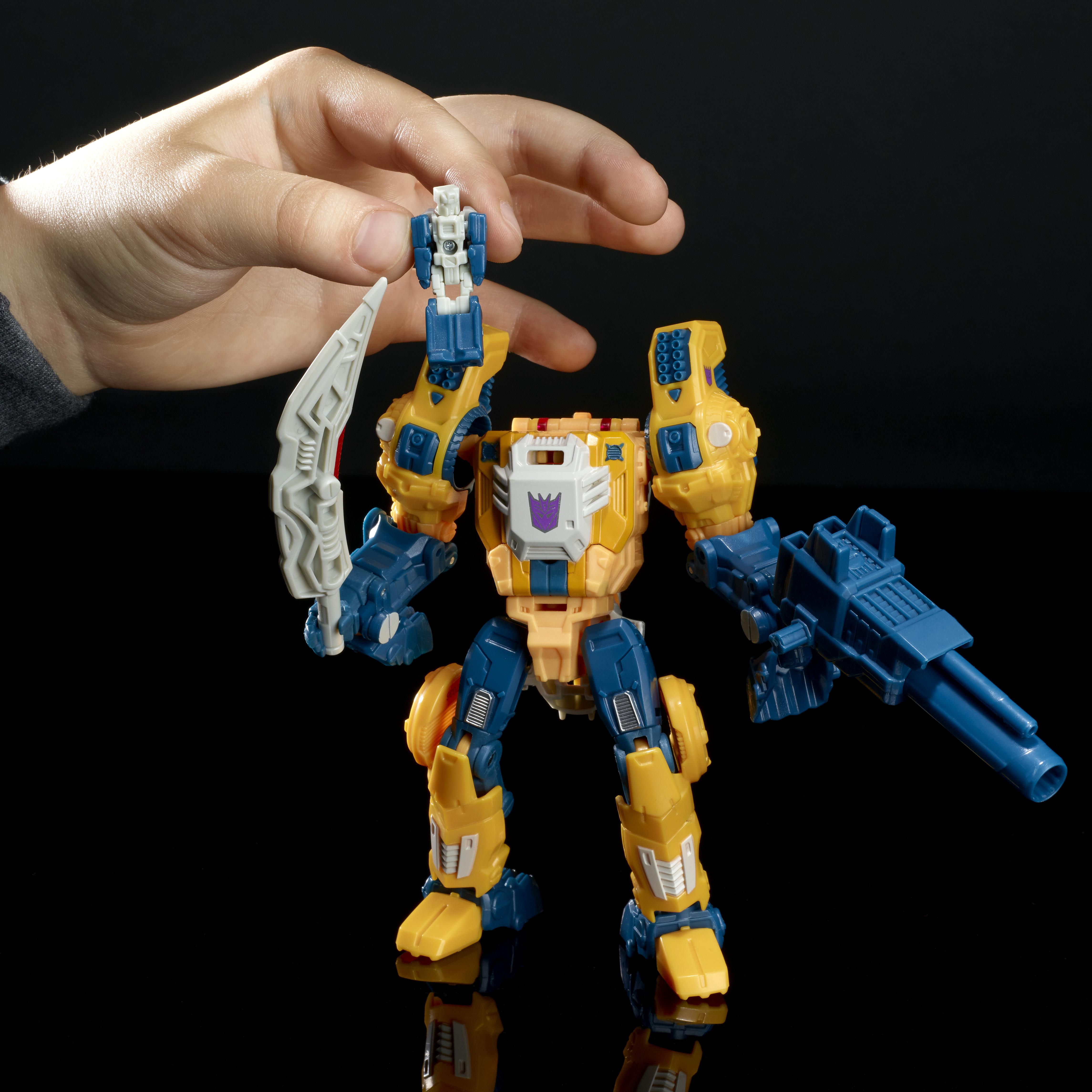Amazon.com: Transformers Generations Titans Return Titan Master Monxo ...