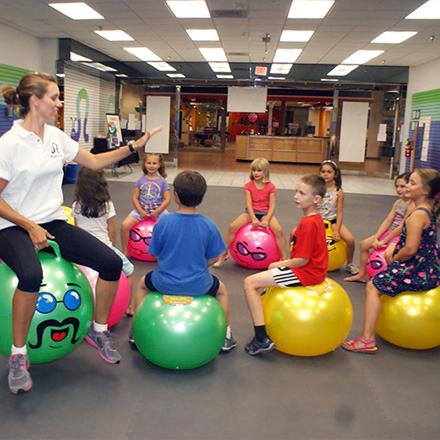 Amazon.com: WALIKI TOYS Hopper Ball Jumping Hopping Hippity Hop Ball ...