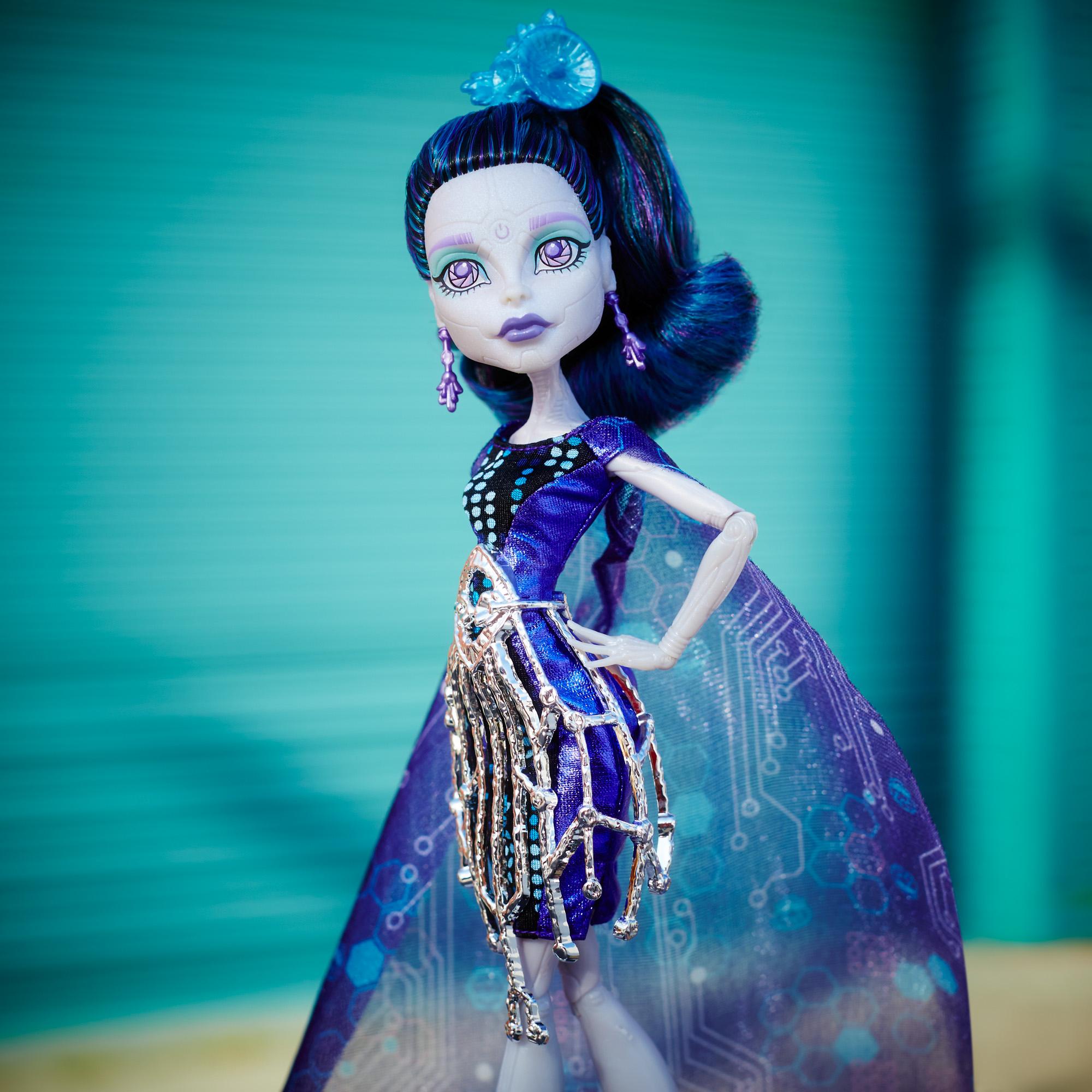Amazon.com: Monster High Boo York, Boo York Gala Ghoulfriends Elle ...