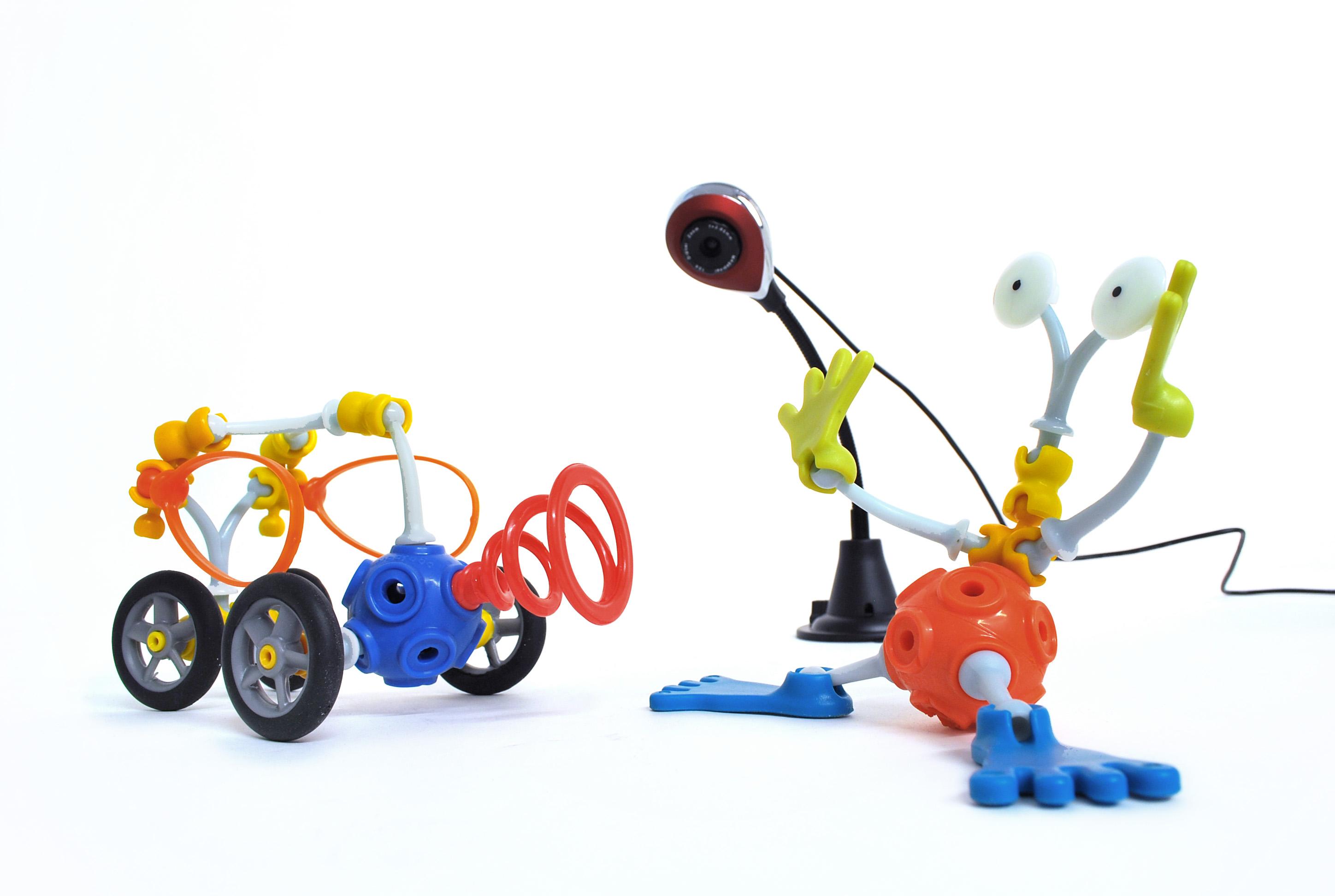 Amazon.com: OgoSport OgoBild Animate It Studio Kit with Webcam: Toys ...