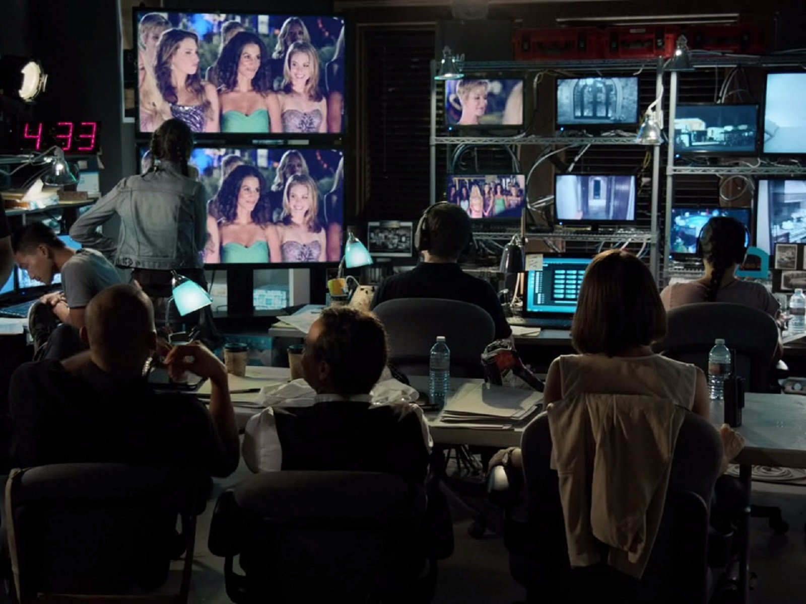 Watch UnREAL Season 1 | Prime Video