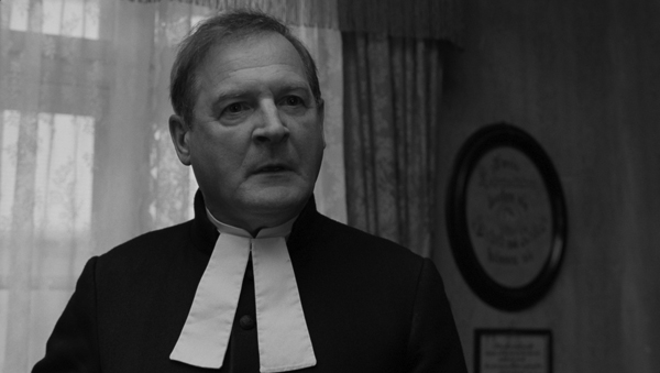 Amazon.com: The White Ribbon : Christian Friedel, Leonie Benesch ...