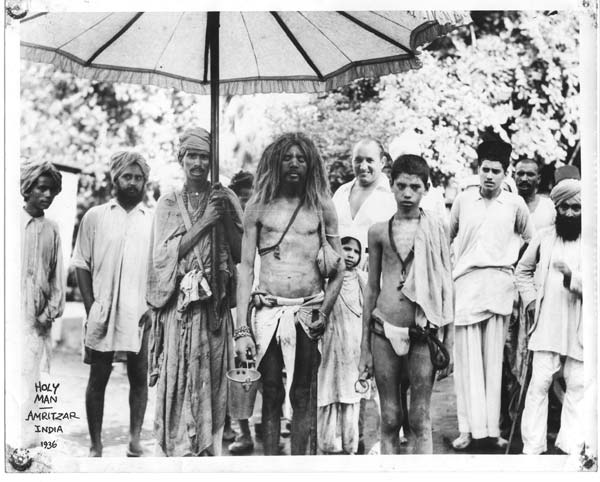 Amazon.com: A Curious Man: The Strange and Brilliant Life of Robert ...