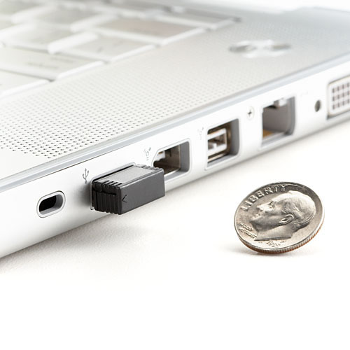 Amazon.com: Verbatim 96897 Nano Wireless Notebook Optical Mouse - Red ...