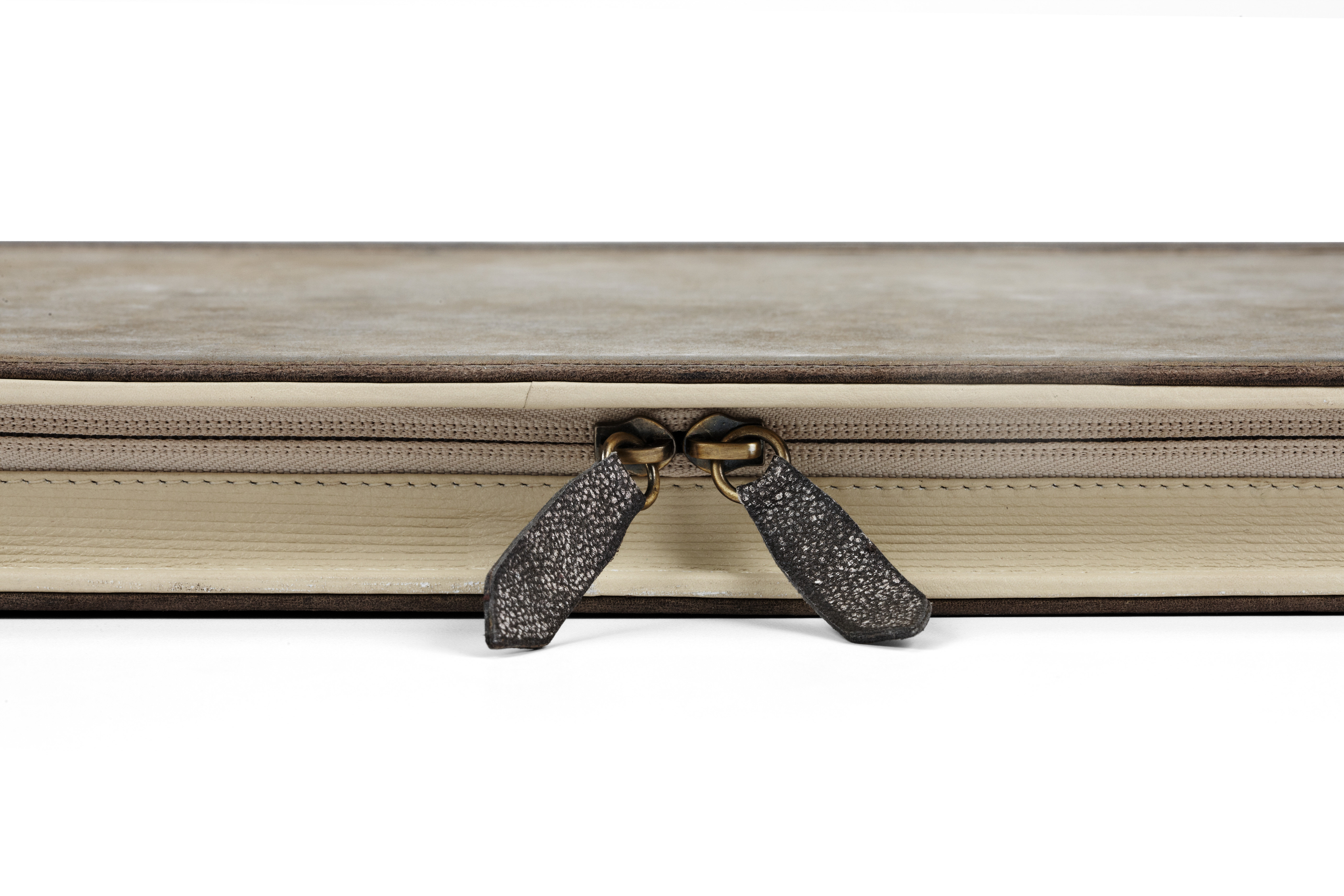 Amazon.com: Twelve South 12-1003 BookBook Hardback Leather Case for 15 ...