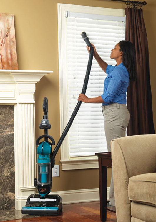 Amazon.com - Panasonic MC-UL815 Bagless "Jet Turn" Upright Vacuum ...