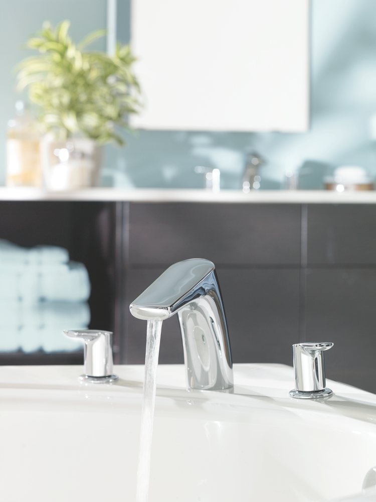 Moen T986 Method Two-Handle Low Arc Roman Tub Faucet without Valve ...