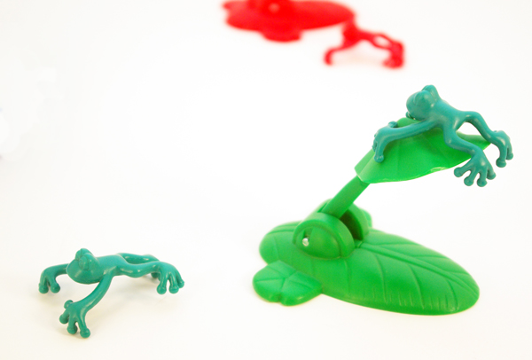 Amazon.com: Flippin' Frogs Game: Toys & Games