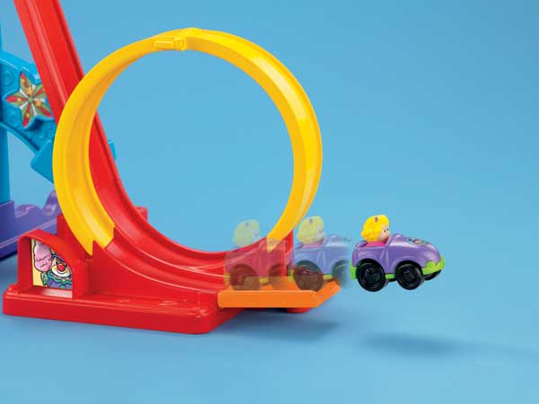 Amazon.com: Fisher-Price Little People Wheelies Loops 'n Swoops ...