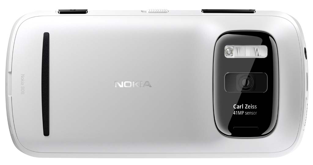 Amazon.com: Nokia 808 PureView Unlocked Phone with a 41 MP Camera with ...