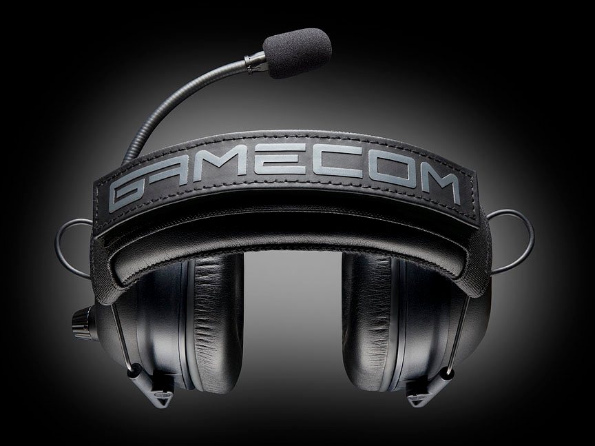 Amazon.com: Plantronics GameCom Commander Gaming Headset - Frustration ...