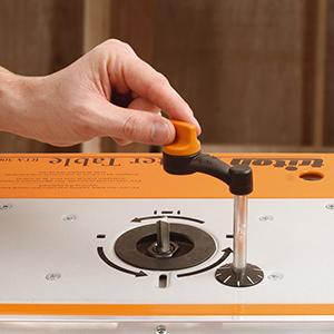 Triton JOF001 - 1010W Compact Precision Plunge Router 230V: Amazon.co ...