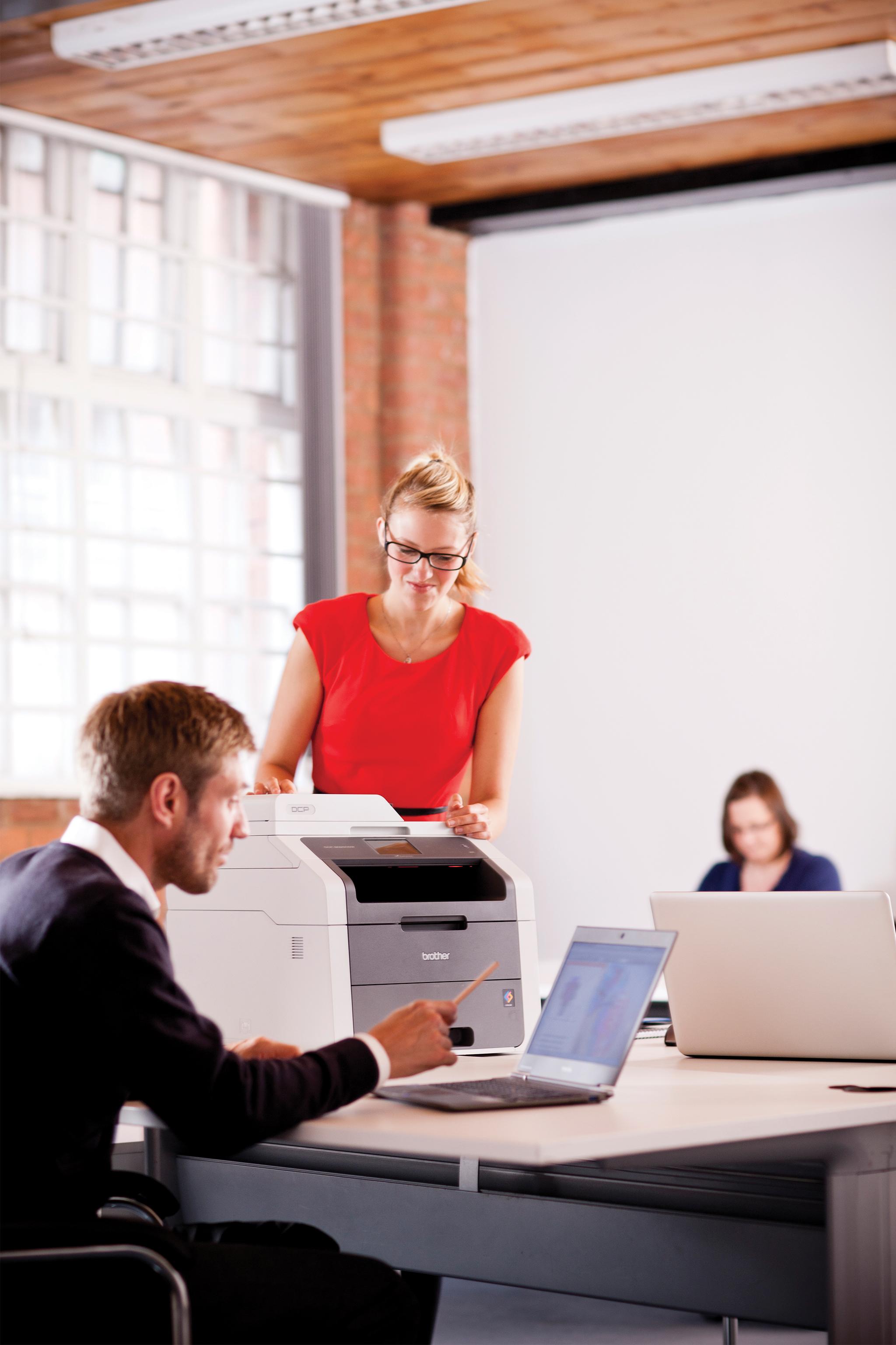 Brother DCP-9020CDW Multifunction Colour Laser Wireless Printer: Amazon ...