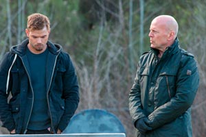 Extraction - Operation Condor: Amazon.de: Bruce Willis, Kellan Lutz ...