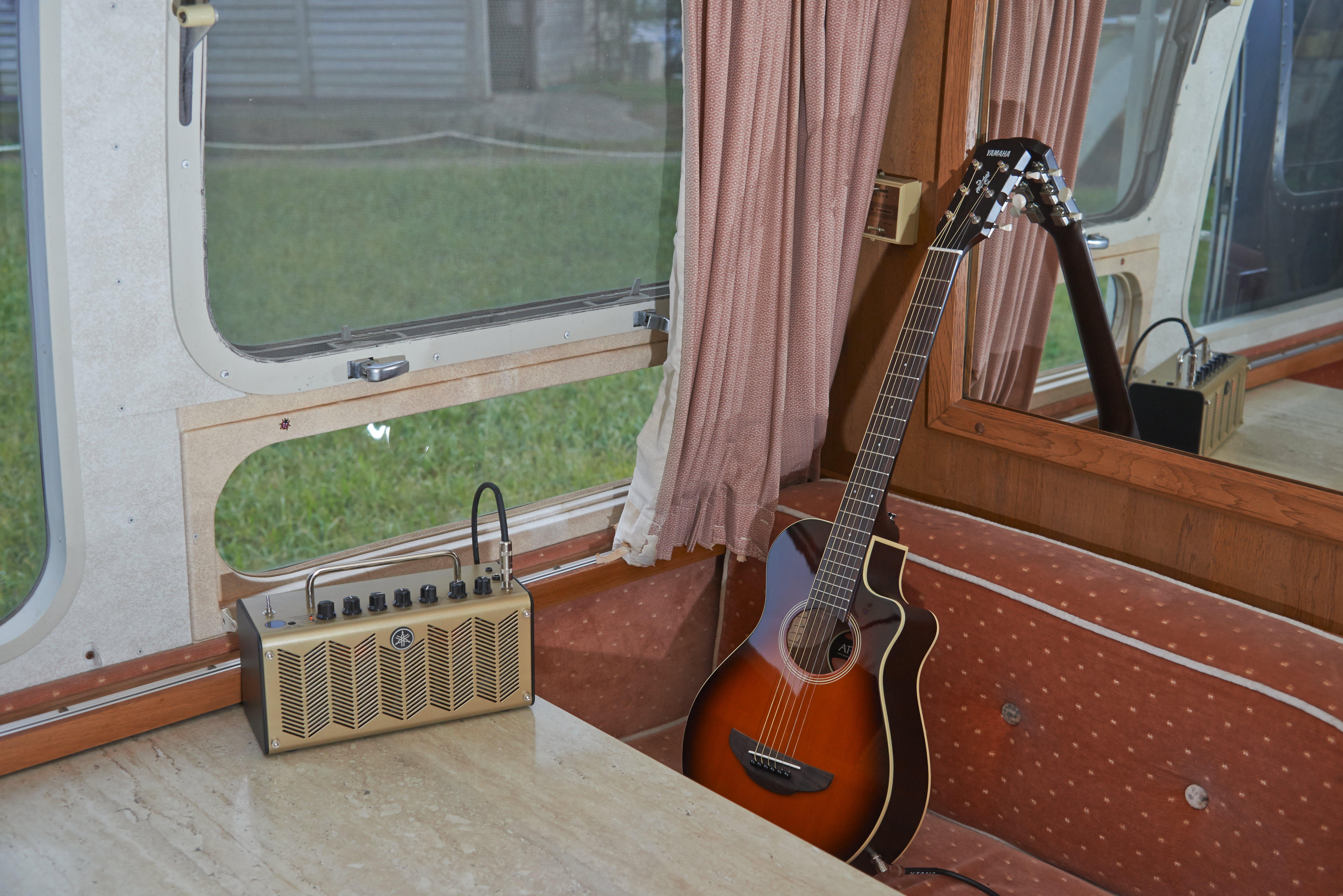 Yamaha APXT2, Acoustic-Electric Guitar with Gig bag, Spruce Top, 3/4 ...