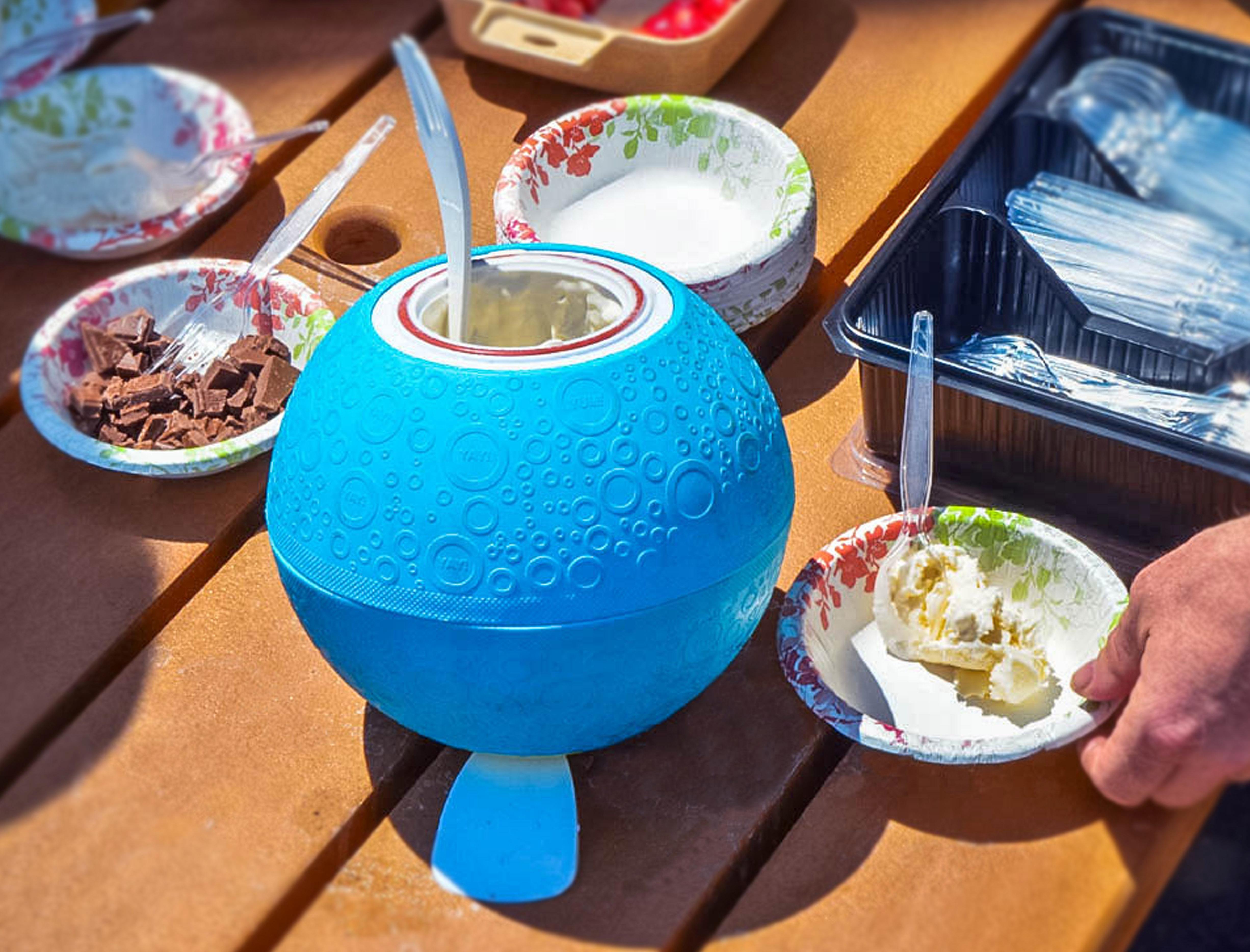 YayLabs Soft-Shell Ice Cream Ball, Pint Size: Amazon.ca: Sports & Outdoors