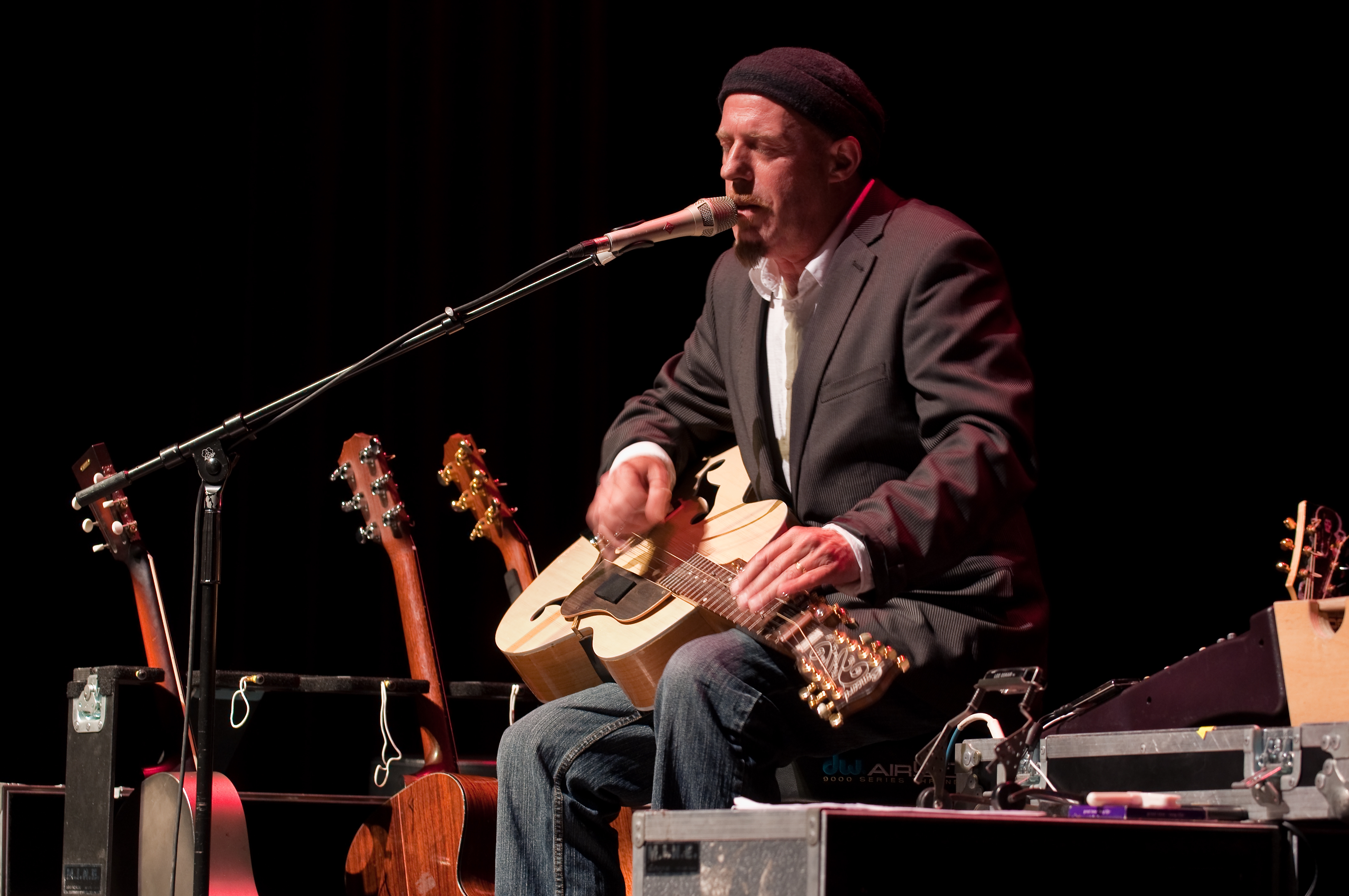 Bread & Buddha: Harry Manx: Amazon.ca: Music