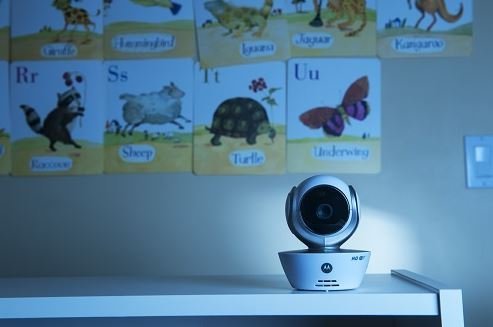 Motorola Focus 85 Digital HD Video Monitor with Wi-Fi connectivity ...