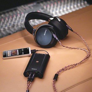 Sony MDR-Z7 On-Ear Hi-Res Audio Sound Monitoring Headphones (Black ...