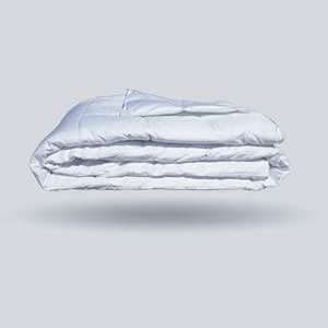 Amazon.com: Slumber Cloud Lightweight Cumulus Comforter - NASA ...