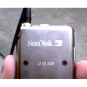 Amazon.com: SanDisk Sansa e250 2 GB MP3 Player with microSD Expansion ...