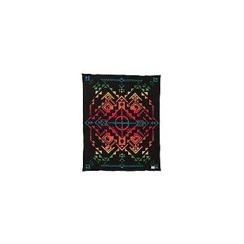Amazon.com: Pendleton Raven and The Box of Knowledge Robe Blanket: Home ...