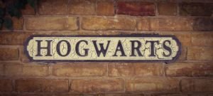 Vintage Wooden Rustic Hogwarts Road Sign (NEW): Amazon.co.uk: Garden ...