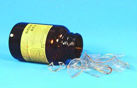 Parlodion (Pyroxylin Purified Strips), 10g: Amazon.com: Industrial ...