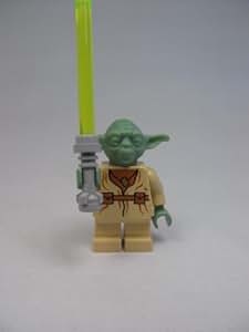 Amazon.com: LEGO Star Wars Original Yoda Minifigure: Toys & Games