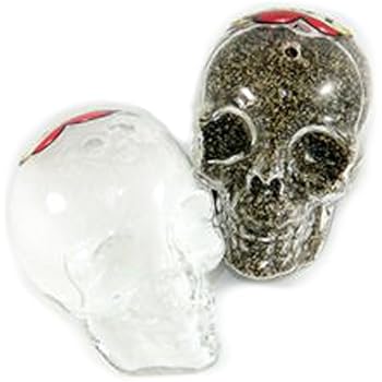 Amazon.com: 1 X Black & White Ceramic Skull Salt & Pepper Shakers: Home ...