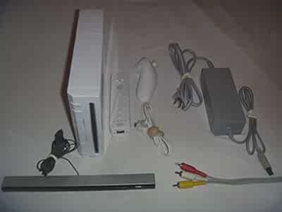 Amazon.com: Nintendo Wii Console (Model RVL-001 with GameCube ports ...