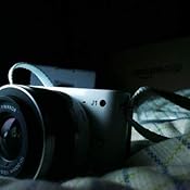 Amazon | Nikon ミラーレス一眼カメラ Nikon 1 (ニコンワン) J1 (ジェイワン) 標準ズームレンズキット ホワイトN1 J1HLK WH | ミラーレス一眼 通販