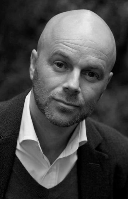 Ian Tucker - Alle Hörbücher bei Audible.de