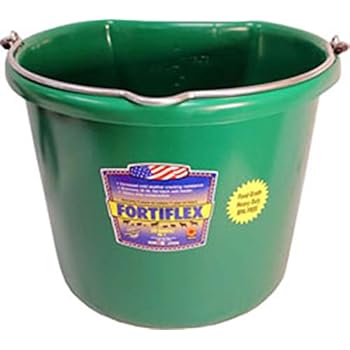 Amazon.com : Fortiflex Flat Back Feed Bucket for Horses, 20-Quart ...