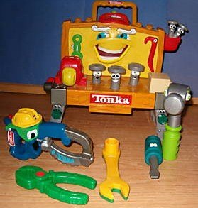 Amazon.com: Tonka Talking Tool Bench and Tools with Handle Toy: Toys ...