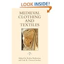 Amazon.com: Medieval Clothing and Textiles 7 (9781843836254): Robin ...