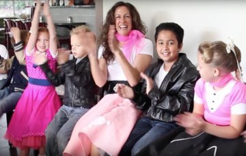 Jump, Wiggle and Hop Patty Shukla Children’s Music DVD – starkidslearn.com