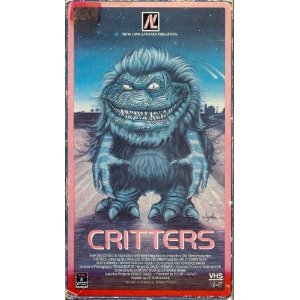 Amazon.com: Critters [VHS]: Dee Wallace, M. Emmet Walsh, Billy Green ...