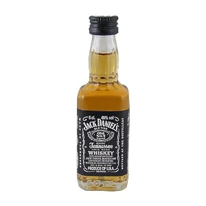 Jack Daniels Miniature American Bourbon Whiskey 5cl Miniature: Amazon ...