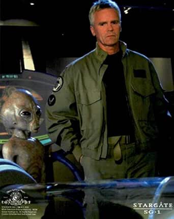 Stargate SG-1 Richard Dean Anderson as Colonel Jack O'Neill Standing ...