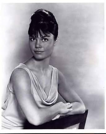 WENDE WAGNER 8X10 PHOTO #G9829 at Amazon's Entertainment Collectibles Store