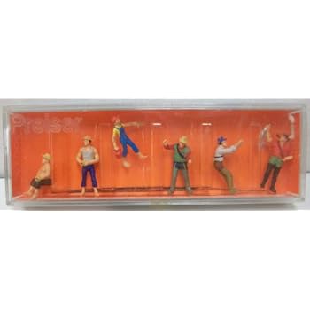 Amazon.com: Preiser 13000 Railway personnel,travellers, passers-by. 100 ...