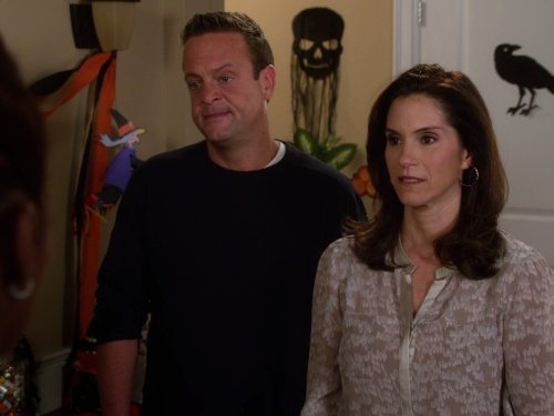 Watch The Neighbors Season 1 | Prime Video