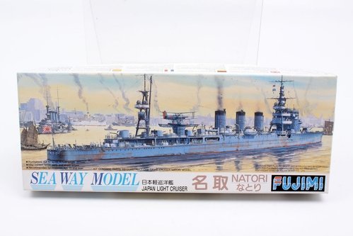 Amazon.com: Fujimi 1/700 Japanese Light Cruiser Natori Model Kit: Toys ...
