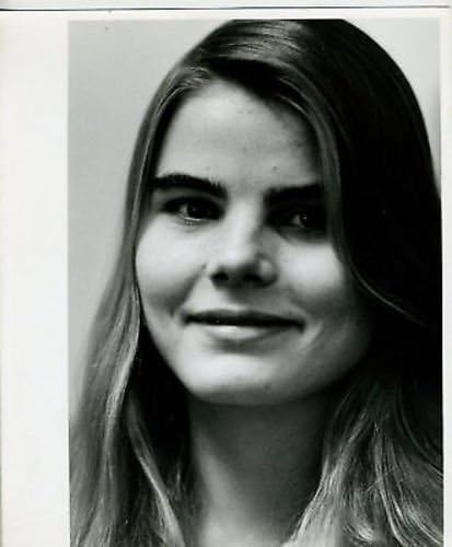 MARIEL HEMINGWAY / MANHATTAN / RARE ORIGINAL STILL at Amazon's ...