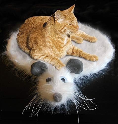 Kitty's Mouse Skin Rug (Cat Bed White, Naturally attracts and Calms ...