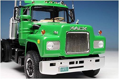 AMT Mack R685ST Semi Tractor 1:25 Scale Model Kit (AMT1039) | Pricepulse