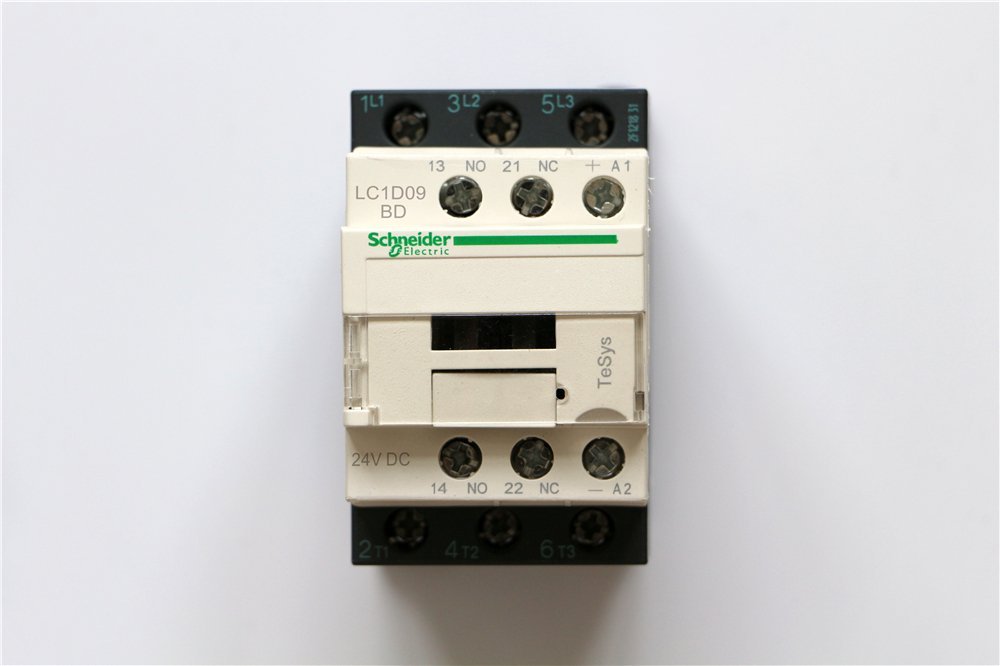 Industrial Electrical NEW Schneider DC Contactor LC1D09BD LC1-D09BD 3P ...
